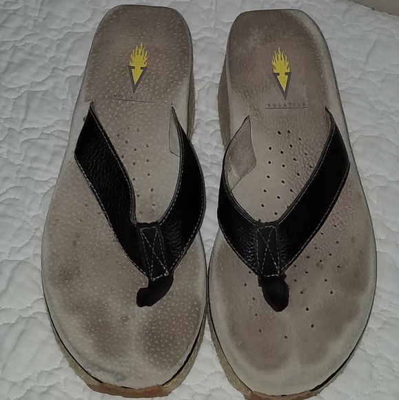 Volatile | Shoes | 525 Volatile Wedge Flip Flops | Poshmark